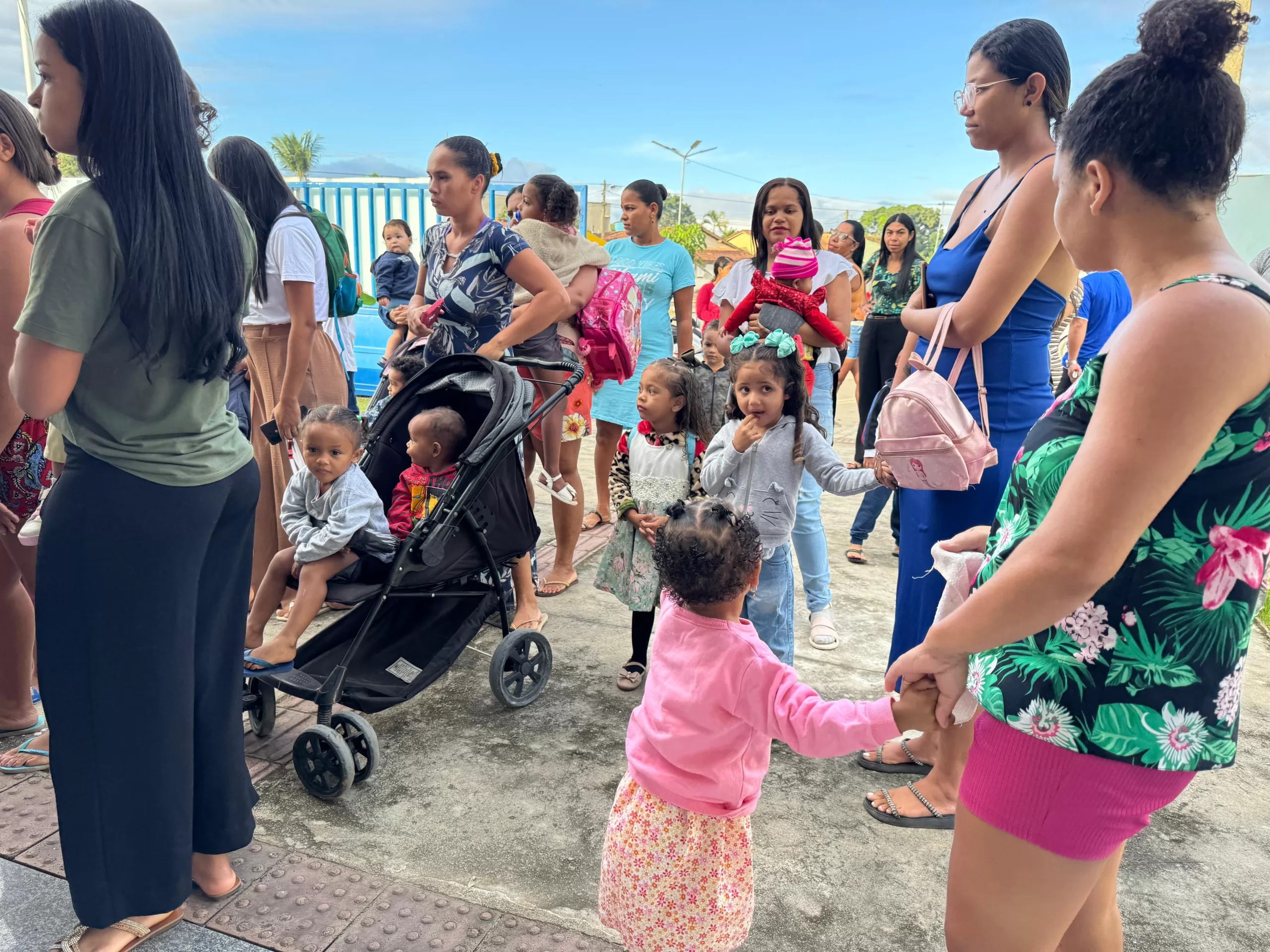 Alegria marca o primeiro dia do retorno das atividades da Creche ...